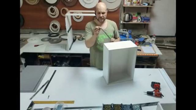 Сборка выдвижного модуля (корпуса) в нижнюю базу кухни