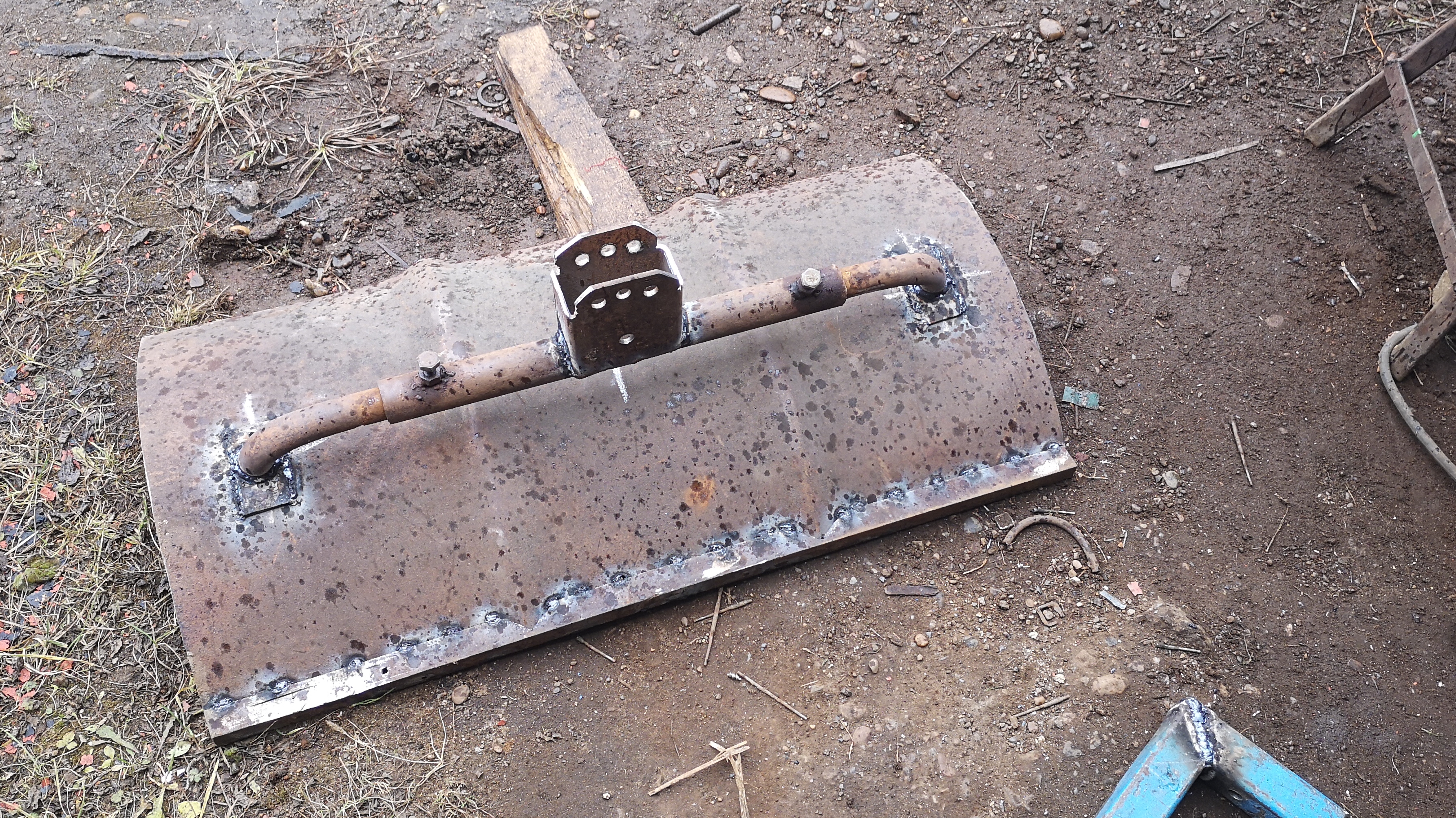 Лопата-отвал на мотоблок.