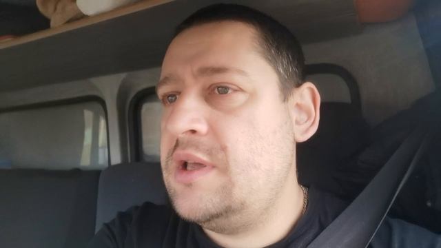 С утра чистка курятника, делаю гнезда для уток, ну а потом внезапная поездка на «Газели» .