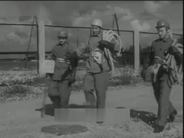 Меры безопасности в ограниченных пространствах (колодцах, емкостях), 1978 г