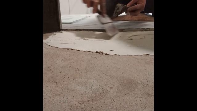 мозаика на полу в душевой