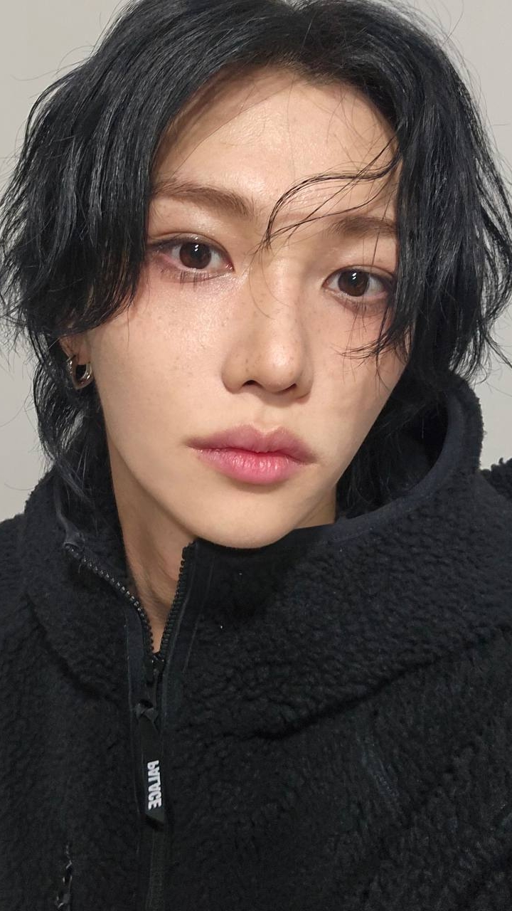 Феликс с тёмными волосами🔥