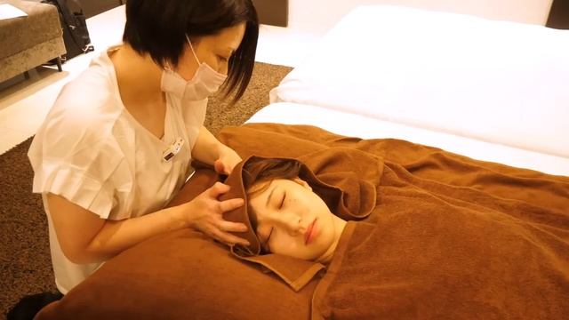 Массаж маслами верхней части тела