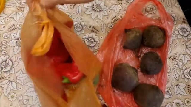 Андрей Кожевников - Продукты с рынка Чайка в Севастополе, Крым, овощи, фрукты, зелень, травы