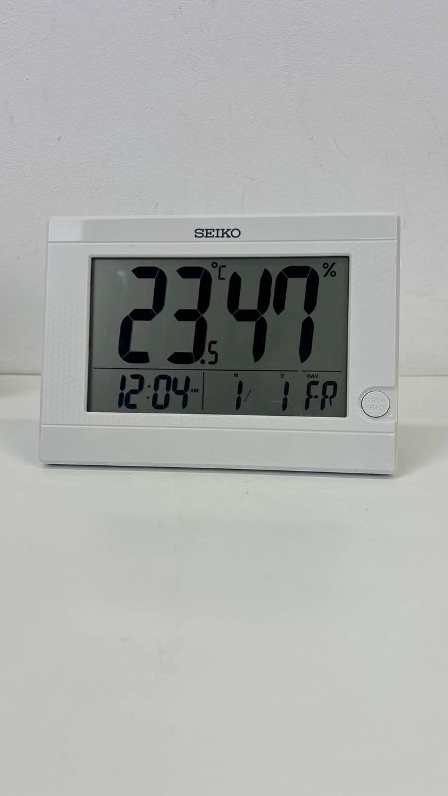 Настенно-настольные часы Seiko QHL089W Белые электронные, Термометр, Гигрометр, Календарь, Япония