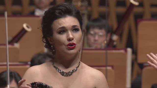 Je marche sur tous les chemins (Гавот Манон, Массне) — Ольга Перетятько