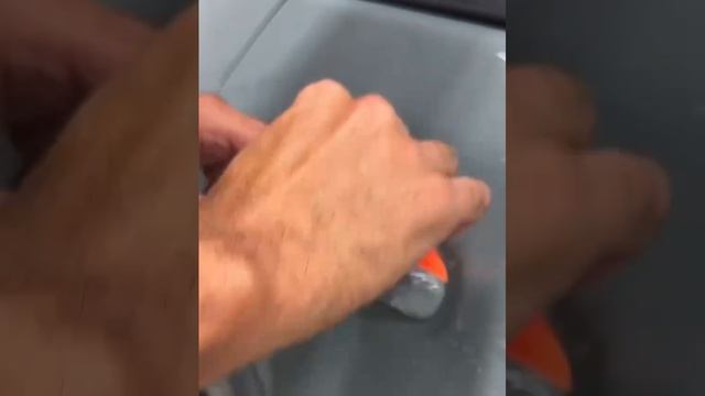 Оклейка полиуретановой пленкой ручек дверей автомобиля готовыми лекалами! 4