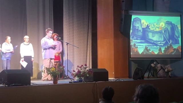 Картина Рериха Н.К." Труды Богородицы" читает  Евгений Плотнов