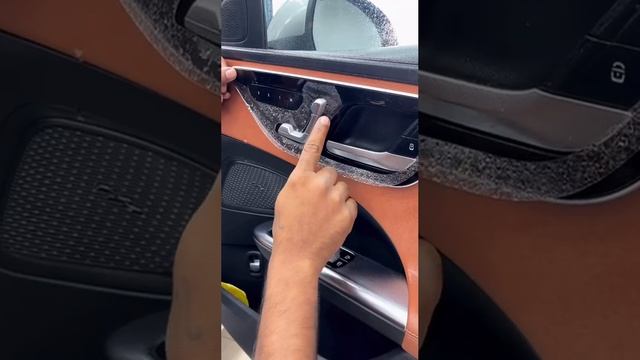 Оклейка глянцевых деталей салона и дисплеев мультимедиа автомобиля готовыми лекалами! 6