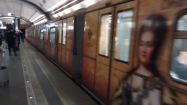 Тематический поезд метро Императоры России.