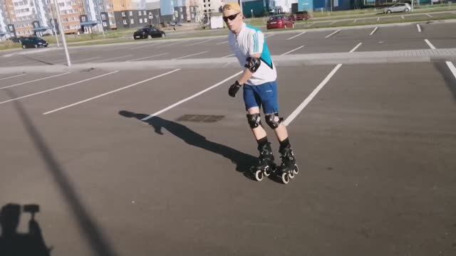 Катаемся на роликах