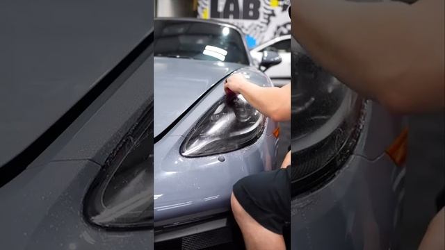 Оклейка фар автомобиля полиуретановой пленкой с применением готовых лекал! 6