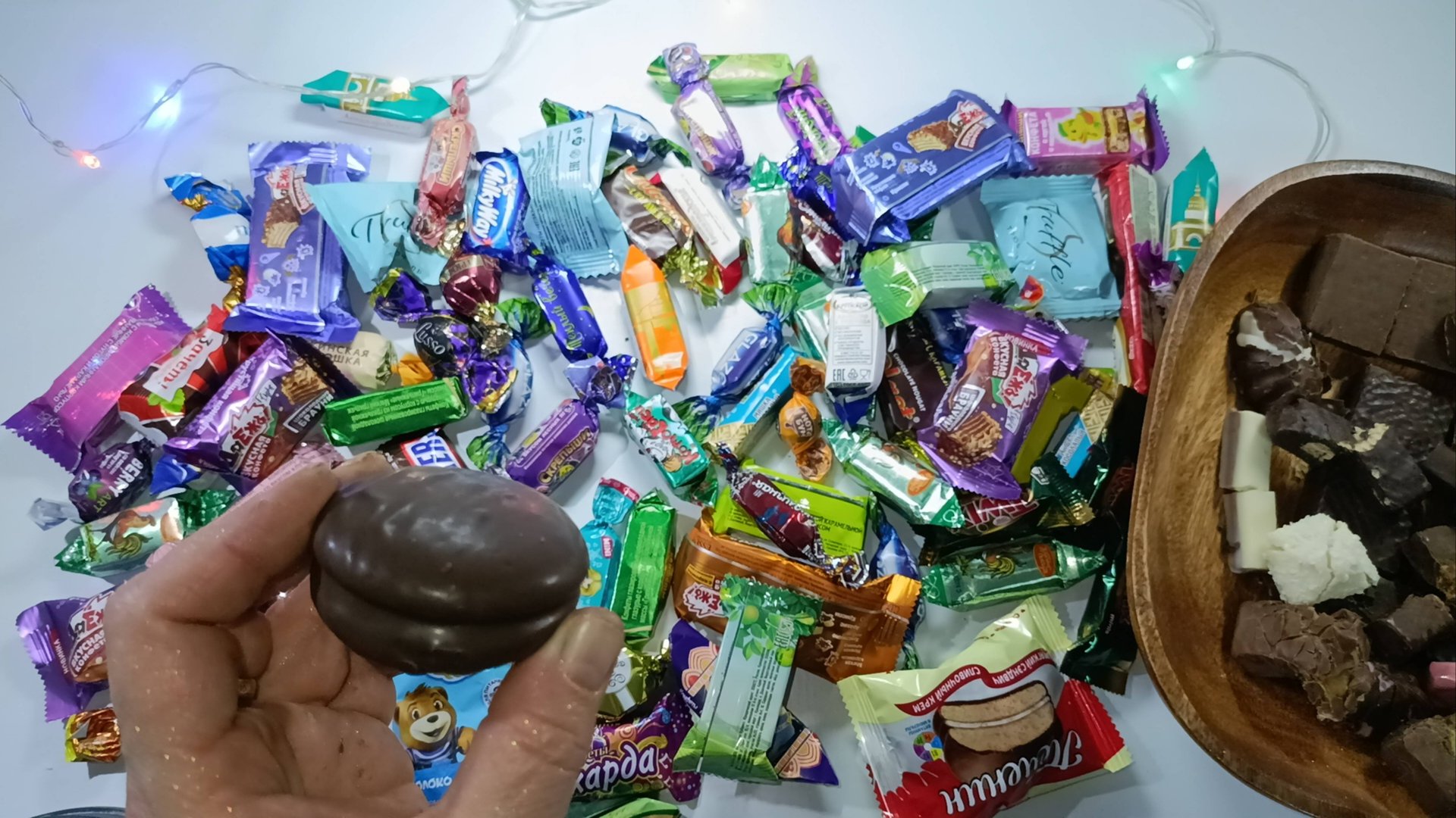 Асмр Шоколадный🧇🍮🍨БОЛЬШАЯ АСМР РАСПАКОВКА КОНФЕТ И ШОКОЛАДА🍬🍫🍨для вашего приятного засыпания