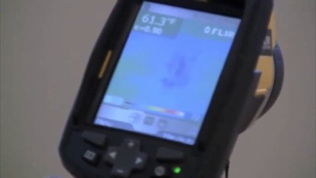 Сравнение утеплителей с помощью аэродвери. Какой лучше?