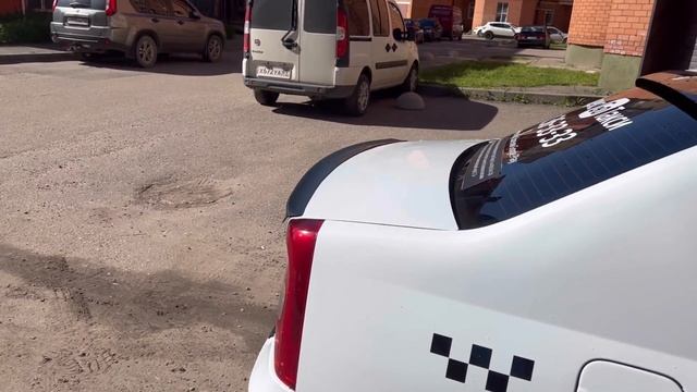 Спойлер багажника Рено Логан, подлокотник, накладка на задний бампер Русская Артель Тверь Авто