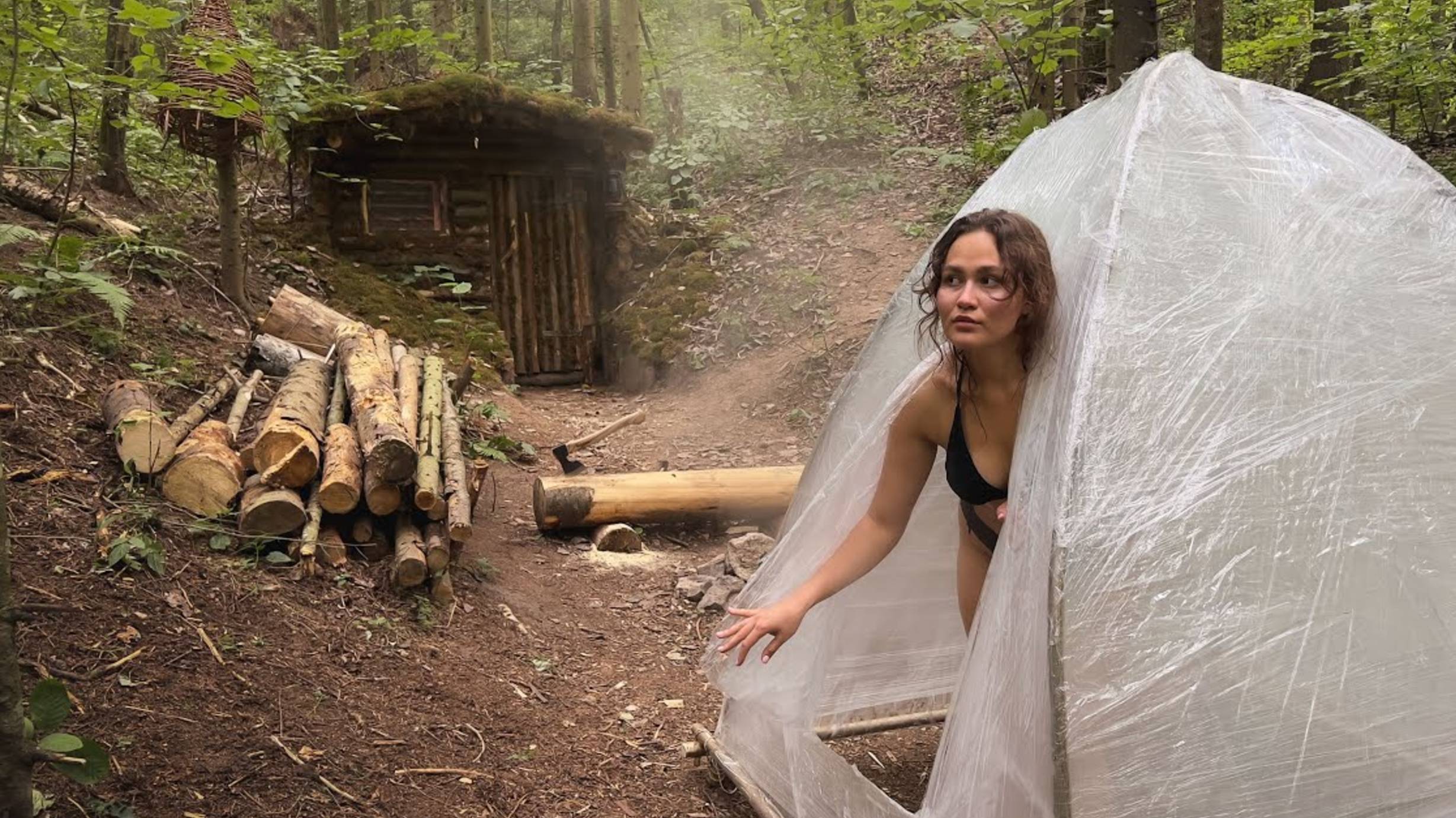 ДЕВУШКА В САУНЕ В ЛЕСУ в лесу в землянке и на рыбалке ASMR