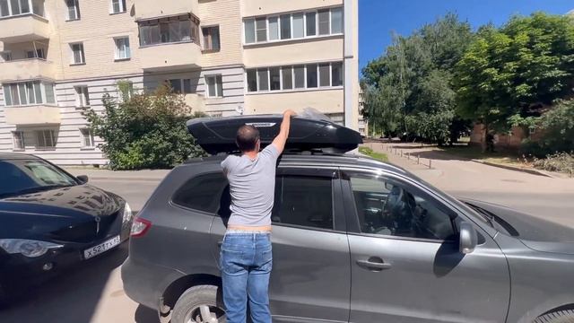 Хендай Санта Фе ( Hyundai Santa Fe ) и автобокс на крышу  "Broomer Venture" установка в Твери