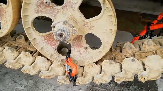 Приспособление для транспортировки ТДТ-55 с талрепами.