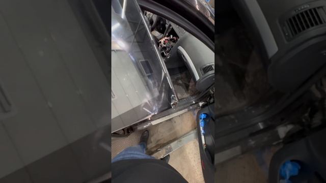 Замена магнитолы Teyes на Skoda Octavia по гарантии ☠️