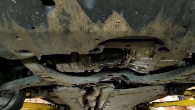 Фаркоп и защита картера на Тойота Рав-4 5-го поколения. Установка в Твери. (Toyota RAV4 V)