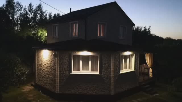 Декоративная подсветка дома.mp4