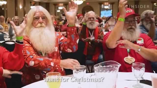 How Professional Santas Are Trained