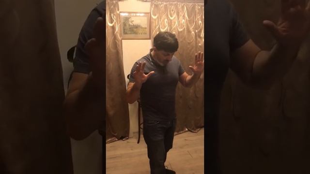 Популярная песня "Они любили друг друга" (Игорь Саруханов). Эстрадный певец Сергей Тарасов, эстрада.