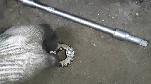 Рено Логан 8 клапанный,замена комплекта ГРМ,сальников и убитой помпы! #ключна17