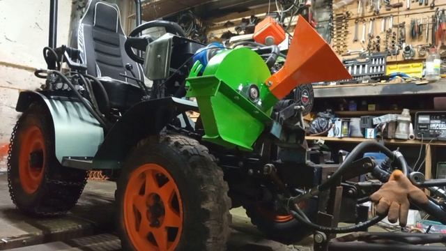 ИЗМЕЛЬЧИТЕЛЬ ВЕТОК на трактор.Проба №1