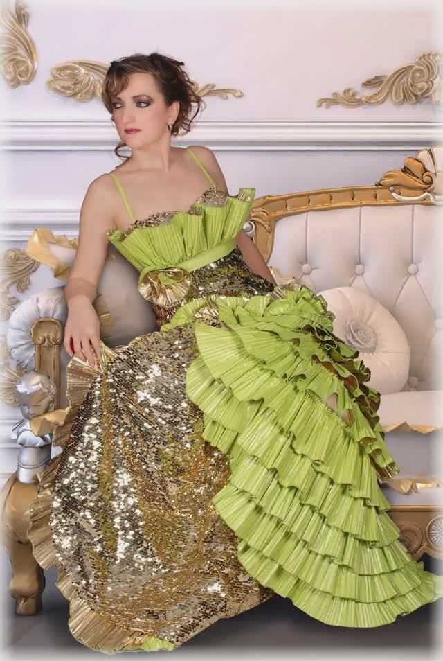 Оденьте женщину в любовь