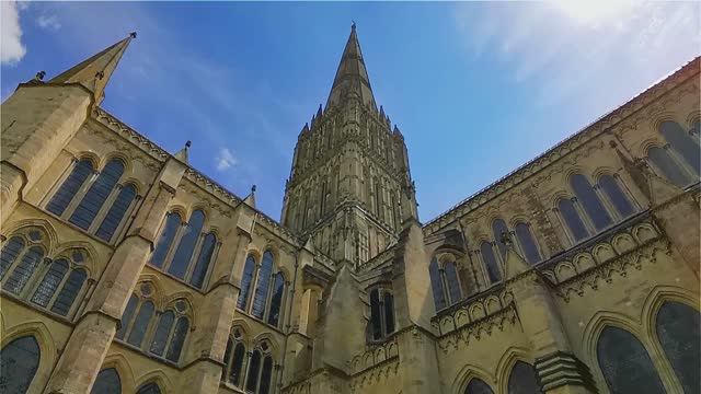 Солсбери. Англия.  Кафедральный собор Пресвятой Богородицы. Цветная версия.