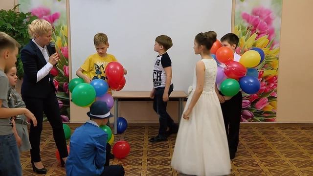 Выпускной 4 класс 290517ФВ FULL HD Полянка часть 3