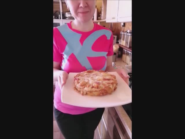 Шарлотка из кастрюли)