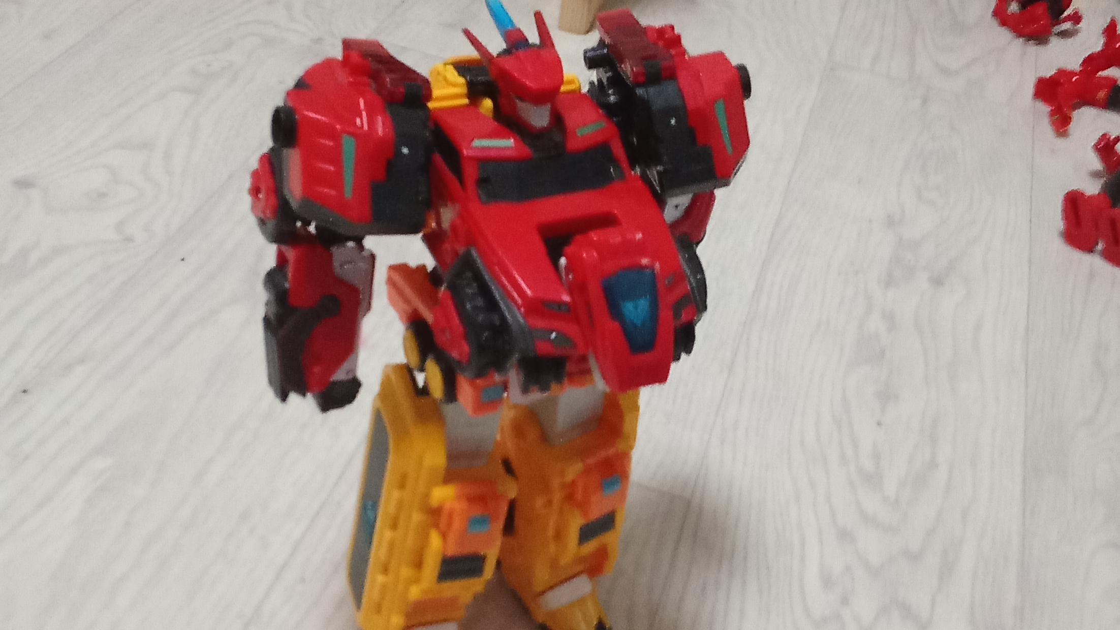 обзор на диностер робота раптор трон