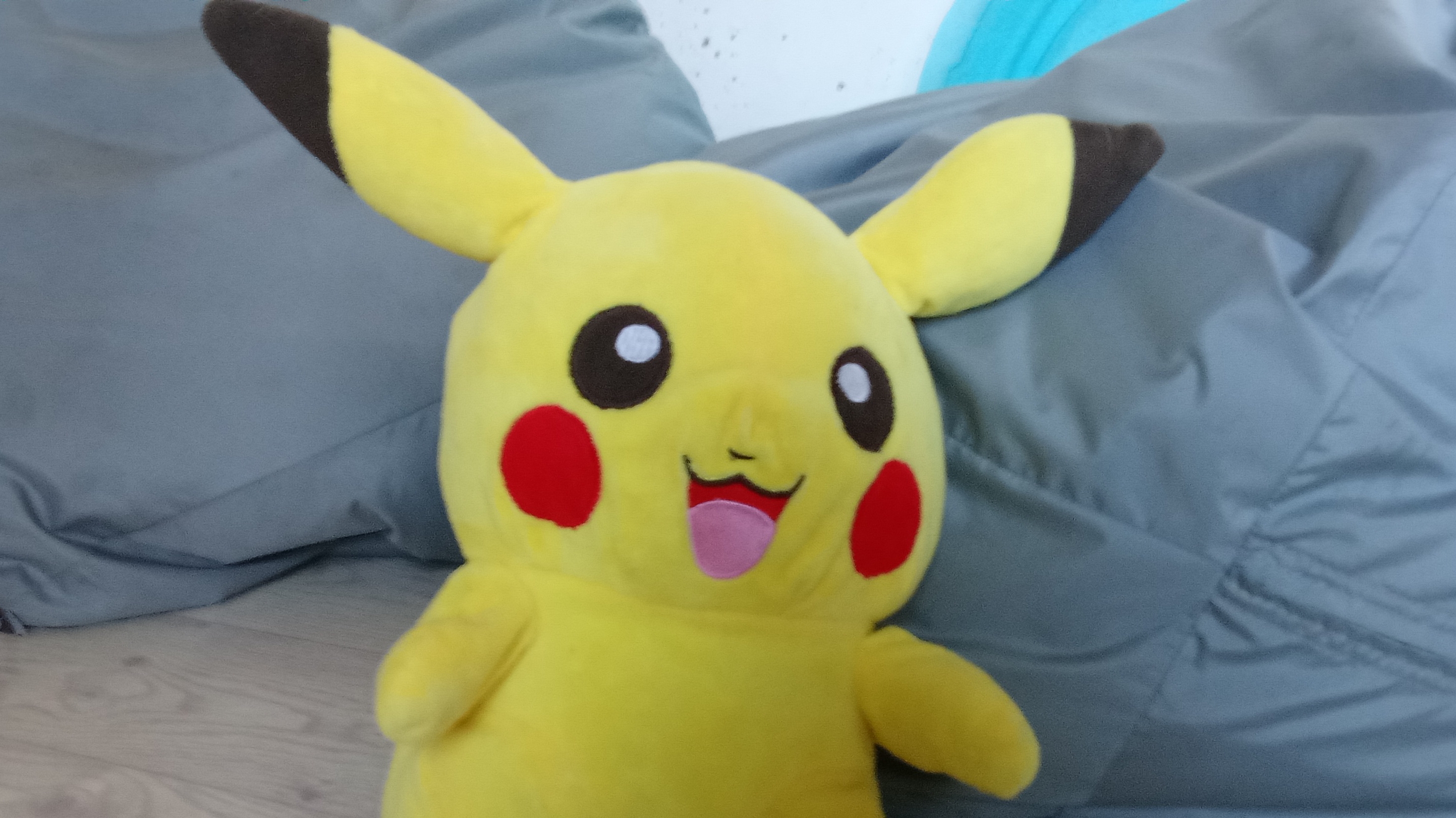 обзор на мягкую игрушку Пикачу