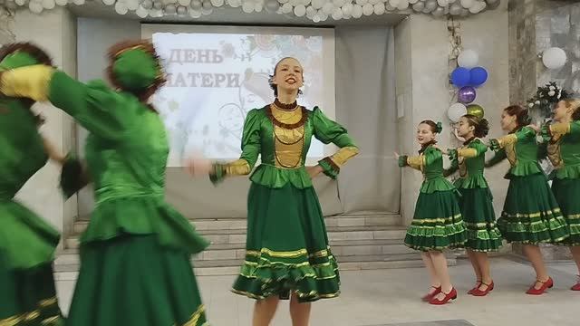 Кубанский казачий танец Гусеница