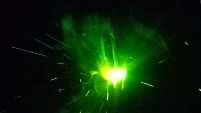 УРОК ПО СВАРКЕ,учу варить вертикальный шов,рутилом без отрыва