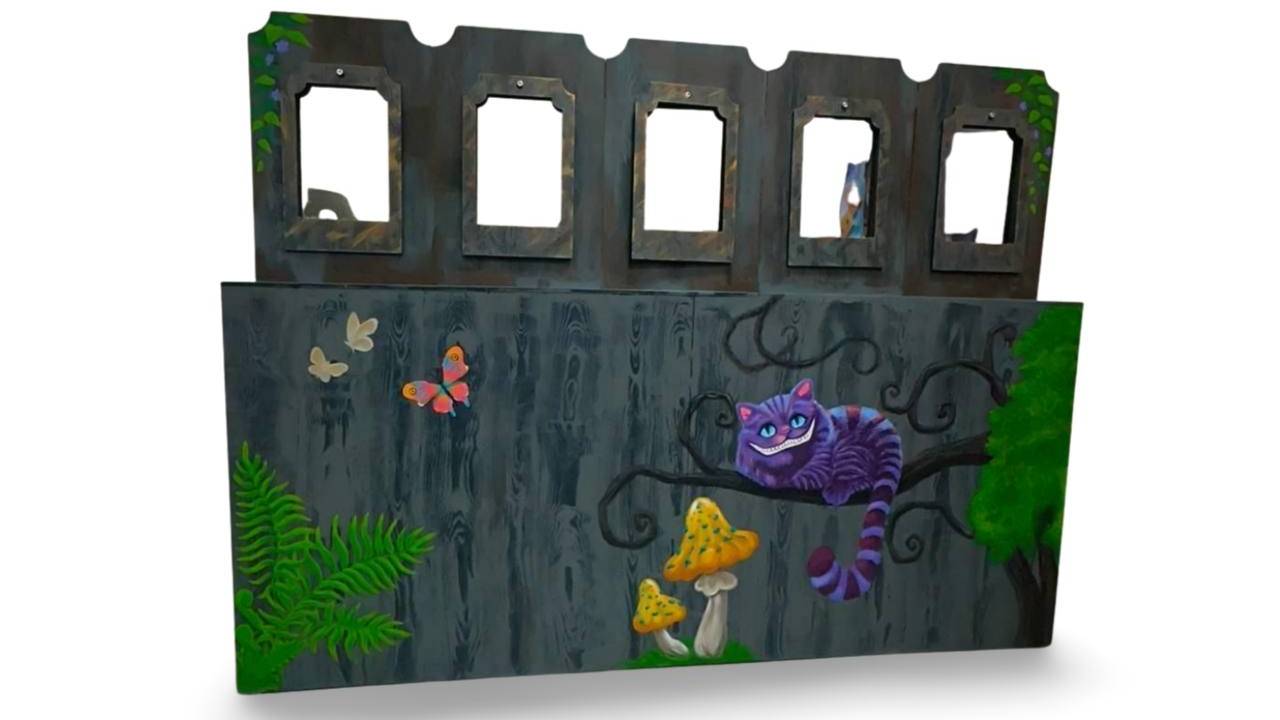 Оборудование "Зеркала" для квест-комнаты "Алиса в стране чудес"