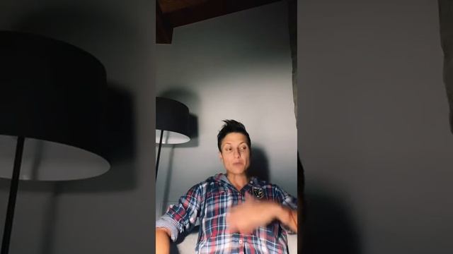 ЭФИР С ОСТРИНКОЙ. НЕ БЫЛО МАНТР И ДУХОВНОСТИ, БЫЛО ЖЕСТКО, ЧЕТКО И ПО СУЩЕСТВУ....