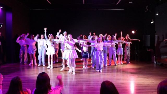 Kids - номер от тренера Маша