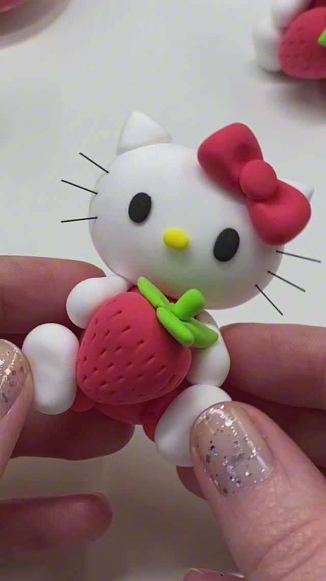 Лепим Hello Kitty, Хэллоу Китти