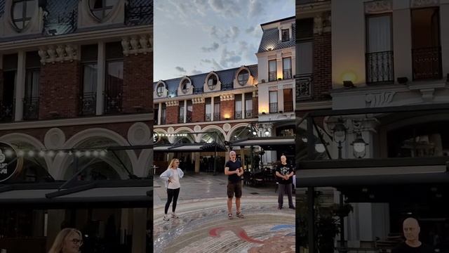 Шаман проводит зарядку на площади Пьяцца в Батуми ⚡Вконце совет от Михаила ⚡