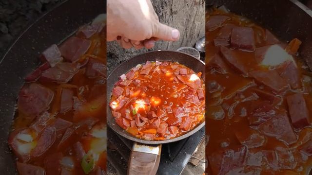Полевая кухня. Толченка с подливой и салатом. Мы из Краснодара.
