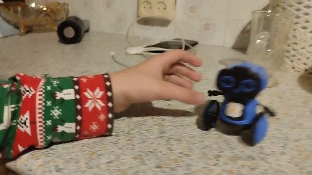 РОБОТ БАЛЛИ серия ЭВРИКИ - работает на растворе соли.