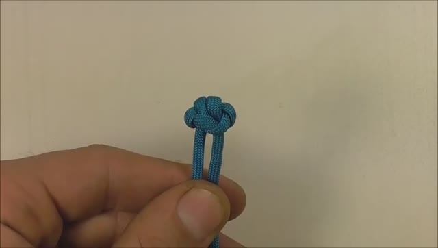 _How You Can Make A Double Overhand Button Knot_(480P)