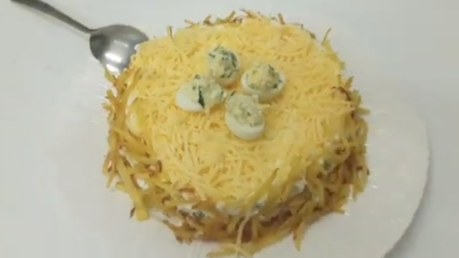 Салат "Гнездо глухаря", для вашего  праздничного стола