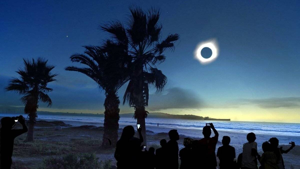 «Солнечные затмения - на стыке астрономии, туризма и мистики» — Д.Чулков, м.н.с. (ИНАСАН)