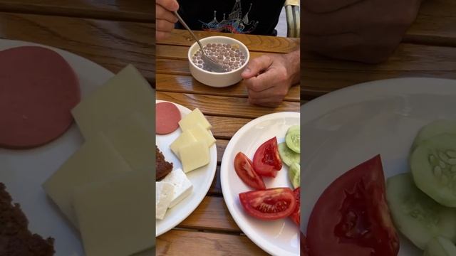 Завтрак в отеле Benna в Анталье