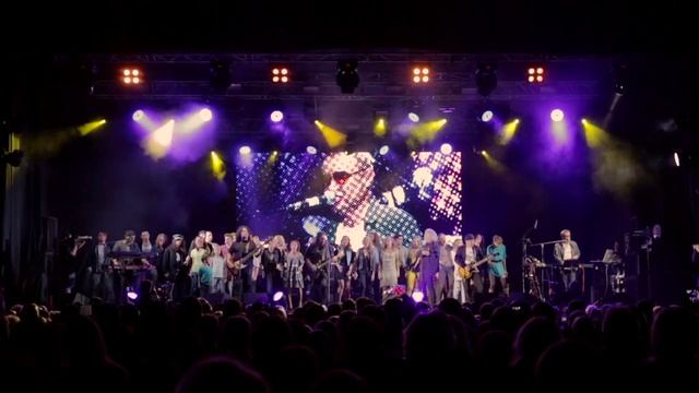 «Странный этот мир». Стас Намин и группа ЦВЕТЫ (Live. Arena Moscow. 2014)