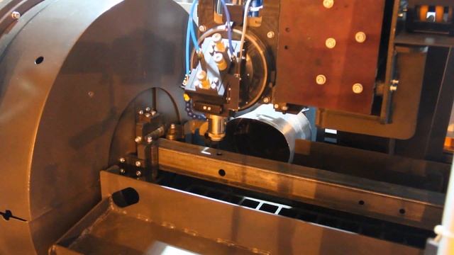 НТО "ИРЭ-Полюс" - Резка трубы 60 х 60